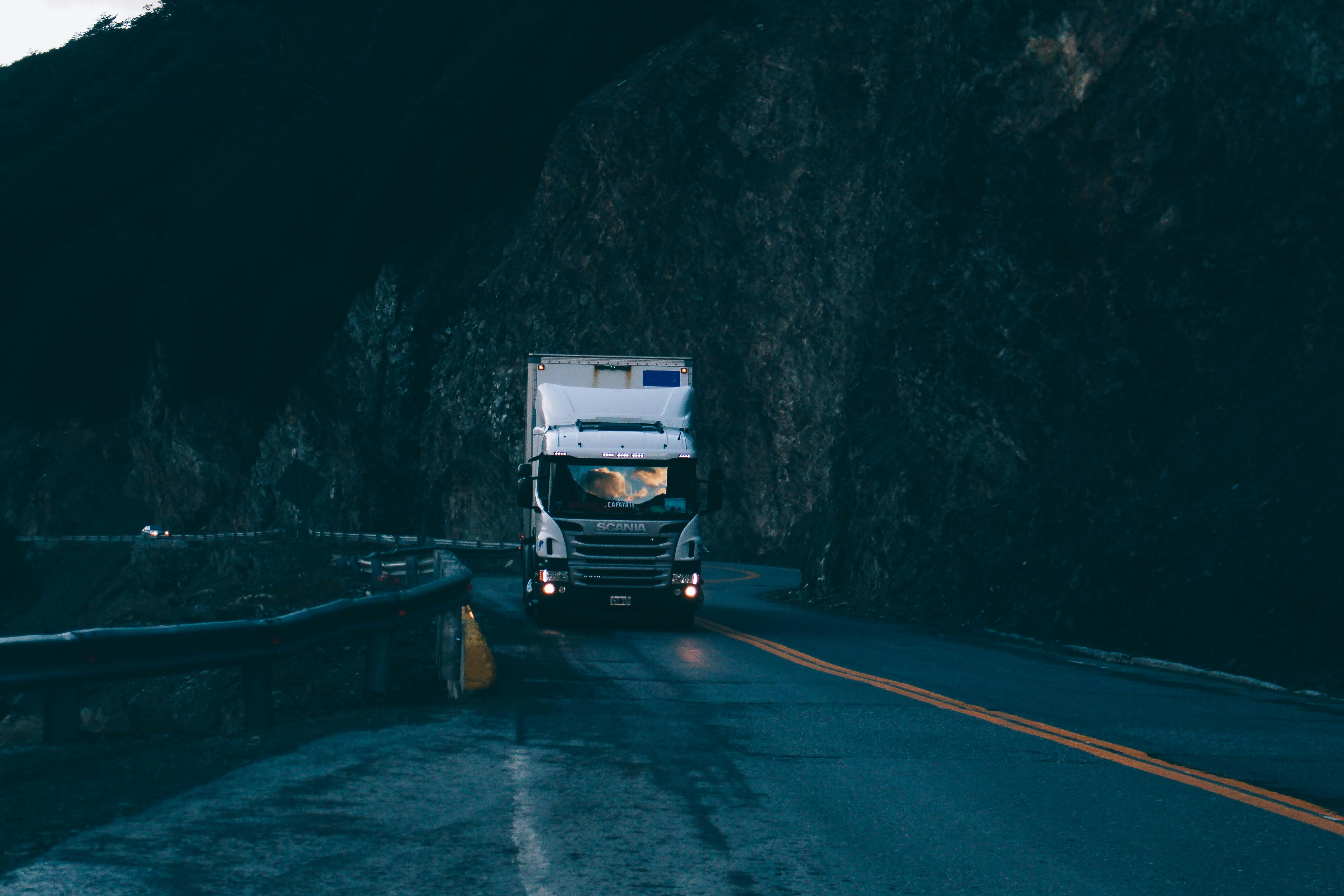 What Licence do you Need to Drive a Lorry in the UK | Fleet Trak